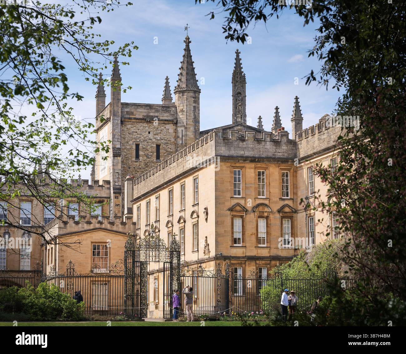 Garden Quadrangle at New (Saint Mary) College, University of Oxford ...