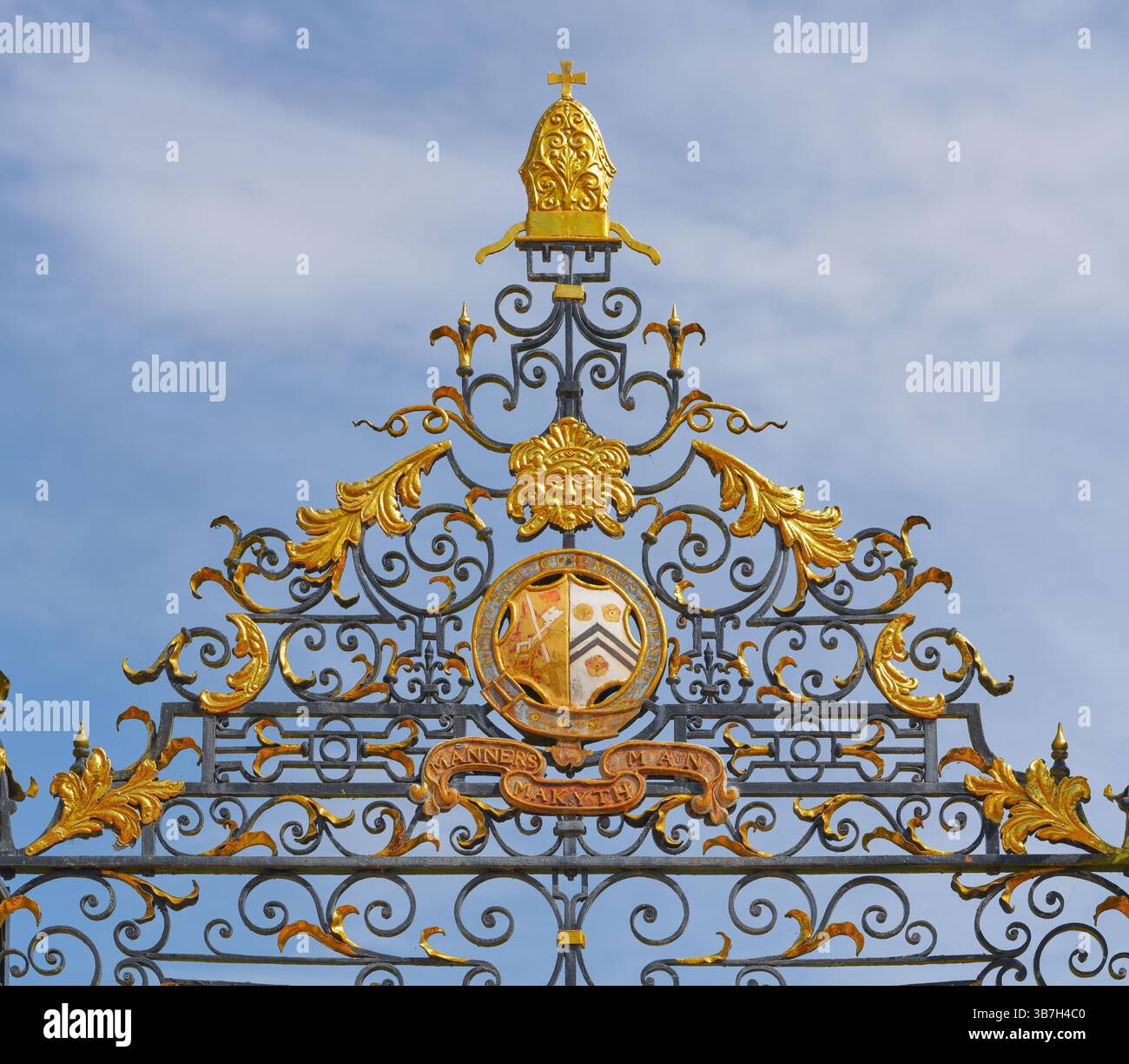 'Manners Makyth Man' motto of William Wykeham, founder of New (Saint ...