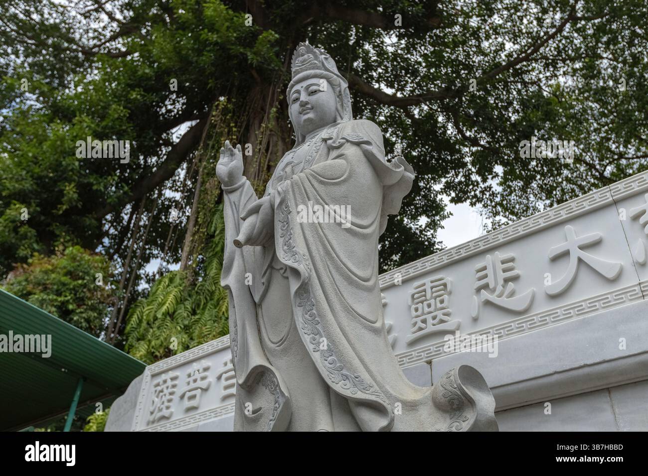 Statue of Kwan Yin (Guan Yin), Goddess of Mercy in The chinese temple ...
