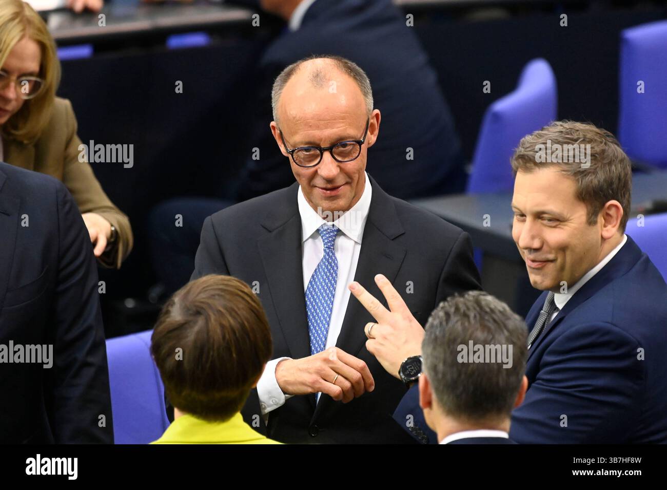 Saskia Esken, Friedrich Merz und Lars Klingbeil in der 2. Sitzung des ...