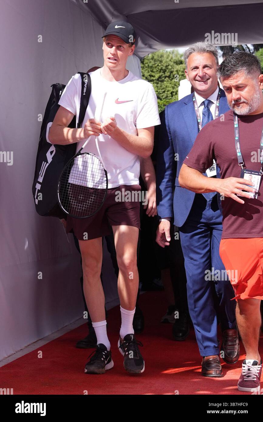 Roma, Italia. 06th May, 2025. Jannik Sinner during the training session ...