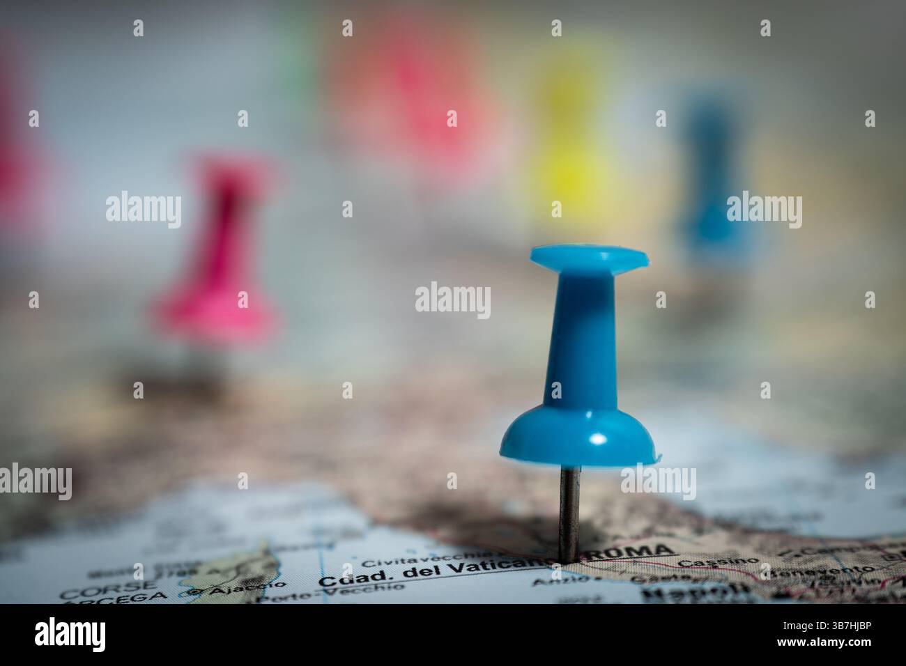 Flight destinations map hi-res stock photography and images - Alamy