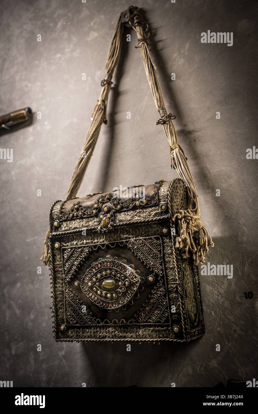 Quran holder, 19th century, Morocco, Alava Armory Museum, Vitoria ...