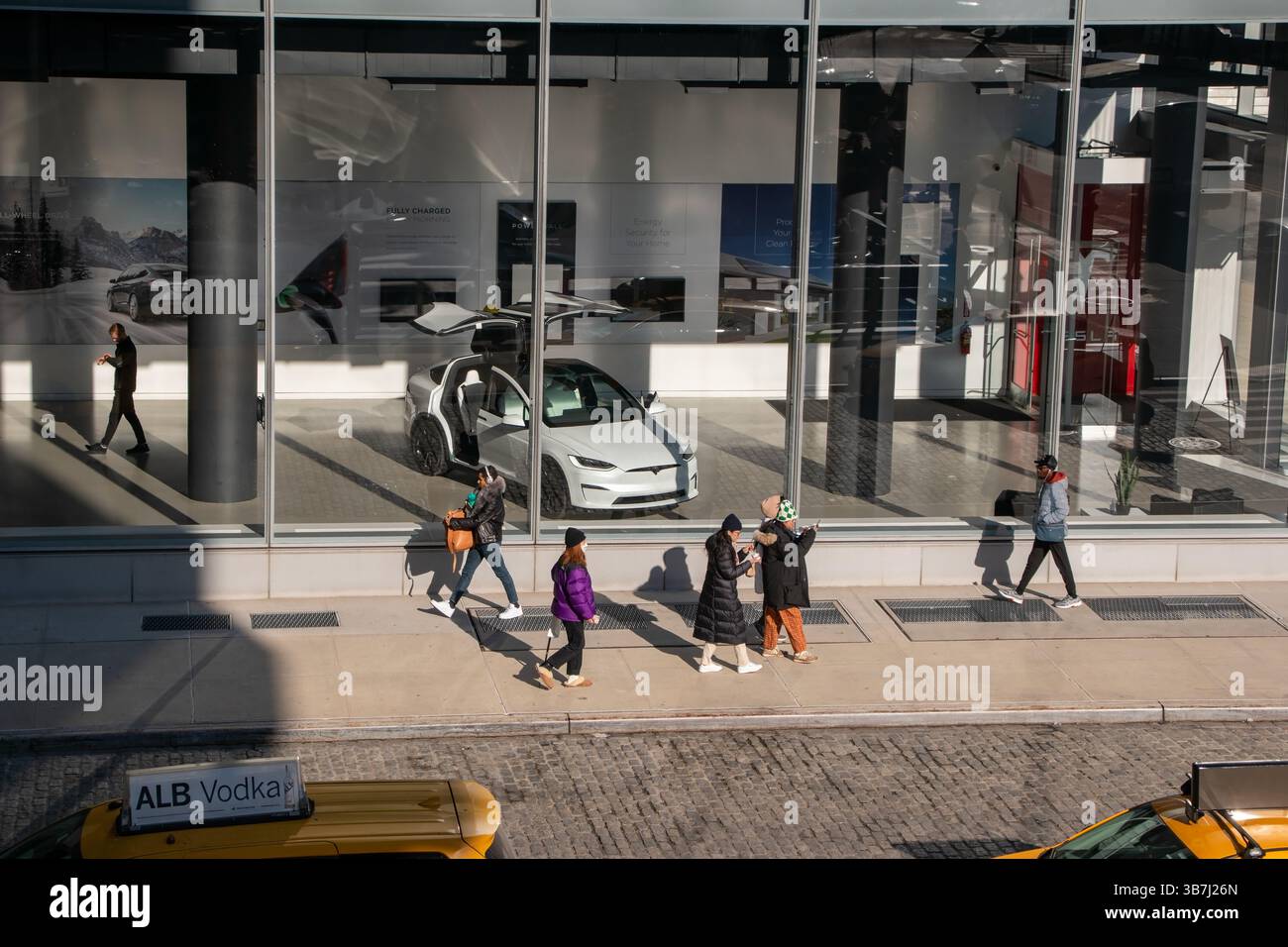 Manhattan, NYC, NY, USA, Tesla car showroom, people and cars, New York ...