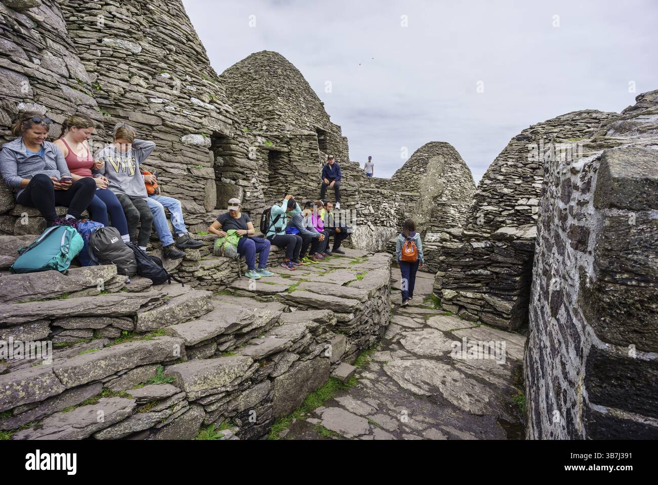 Clochans, stone cells. monastery at the top, Skellig Michael island ...