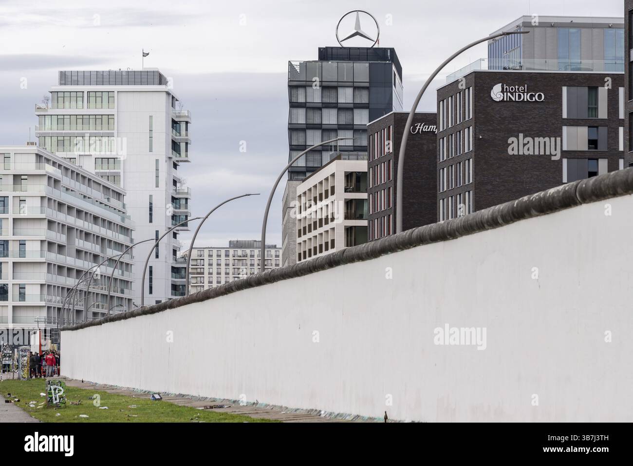 Berlin wall era hi-res stock photography and images - Alamy