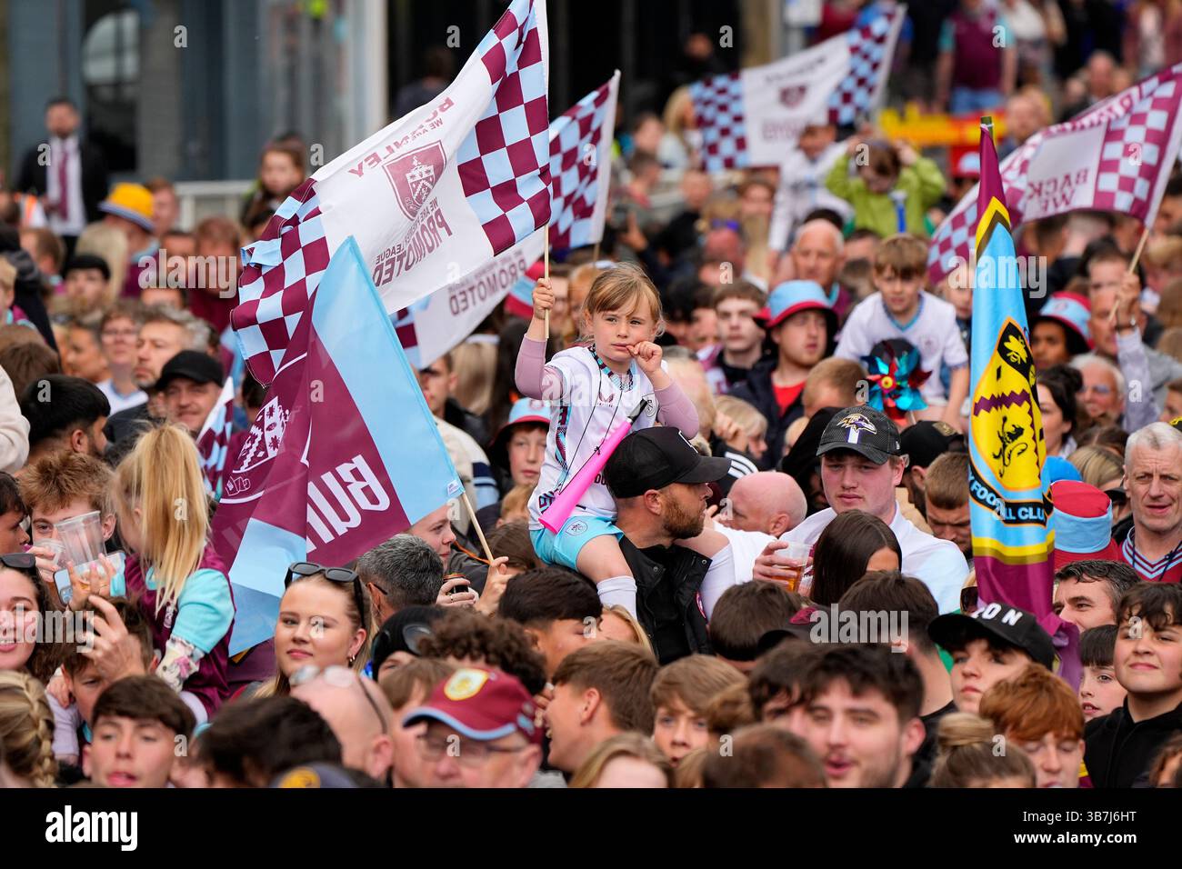 Burnley fans gather outside Burnley Town Hall during the Sky Bet ...