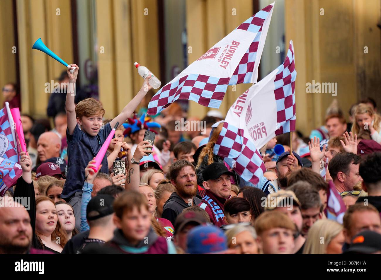 Burnley fans gather outside Burnley Town Hall during the Sky Bet ...
