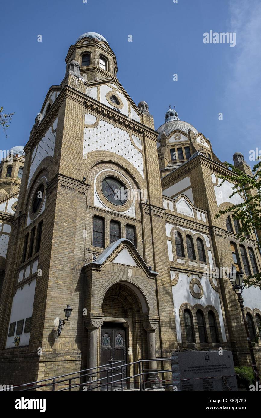 Historic synagogue with domes and round windows Stock Photo - Alamy