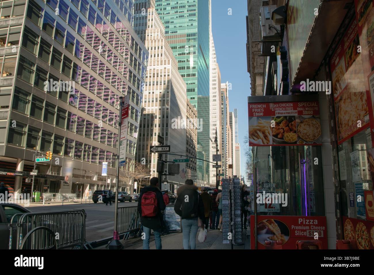 Travel scene in NYC city life Stock Photo - Alamy