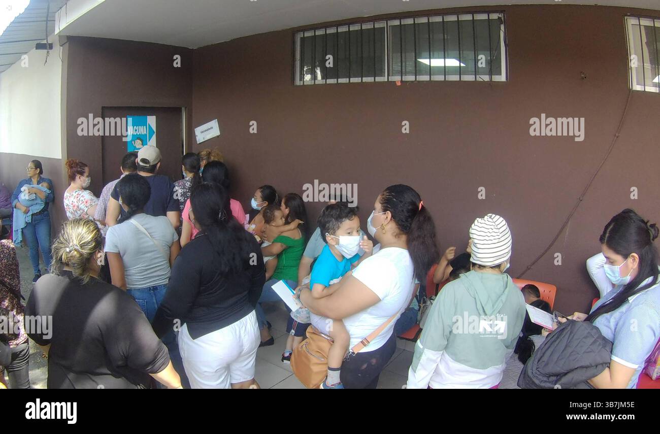 GYE VACCINATION AGLOMERATION Guayaquil, Tuesday, May 06, 2025 At the ...