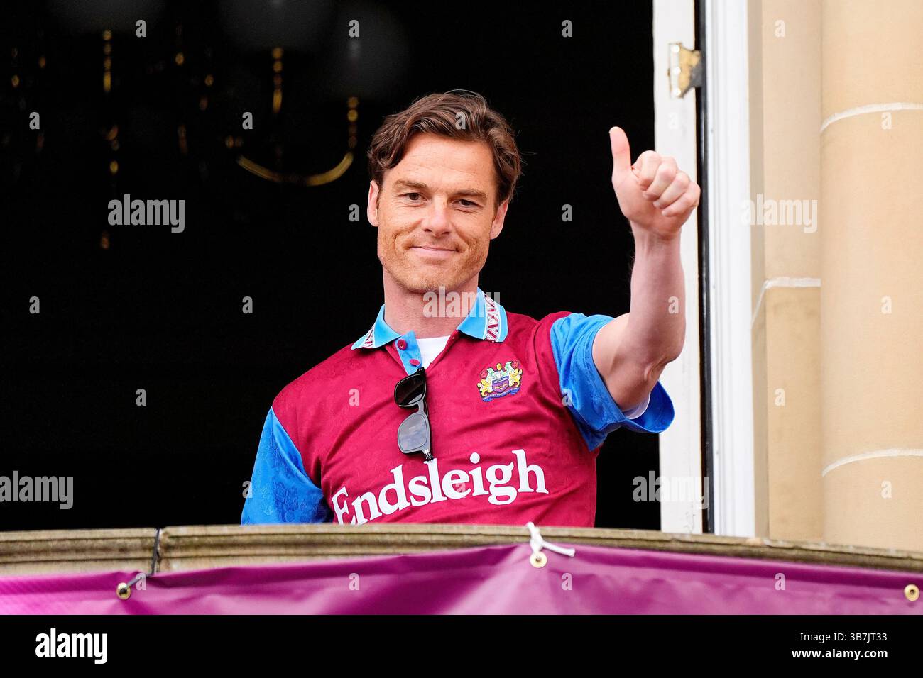 Burnley manager Scott Parker during the Sky Bet Championship promotion ...