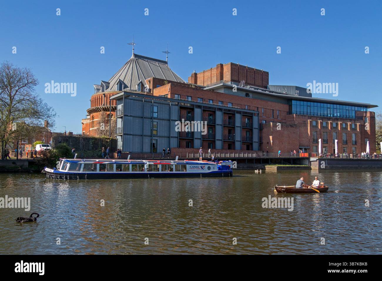 Excursion boat, The Royal Shakespeare Theatre, River Avon, Stratford ...