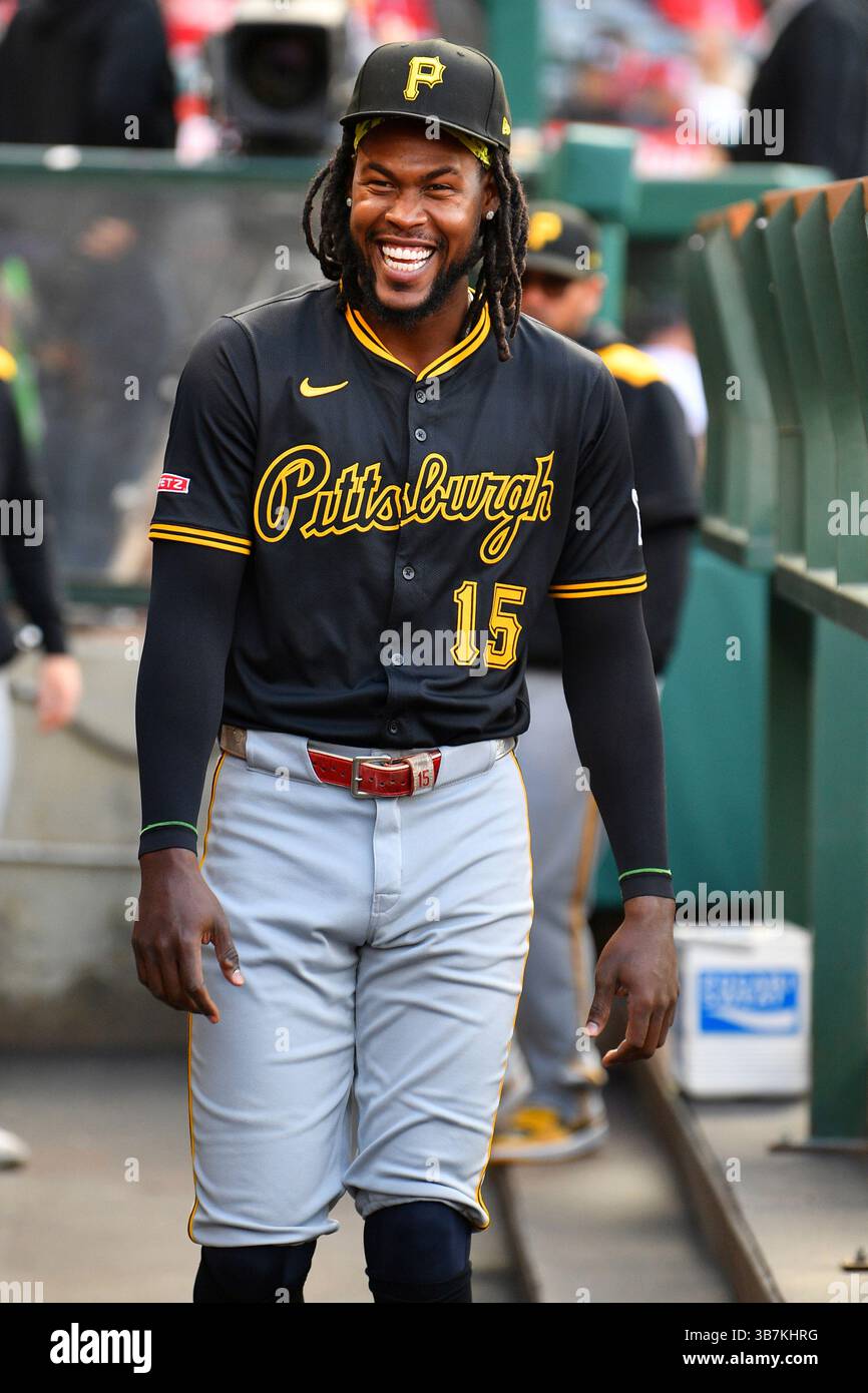 ANAHEIM, CA - APRIL 24: Pittsburgh Pirates outfielder Oneil Cruz (15 ...
