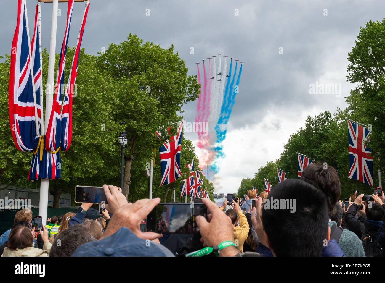 VE Day 80th anniversary RAF flypast over The Mall, London, UK. Royal ...