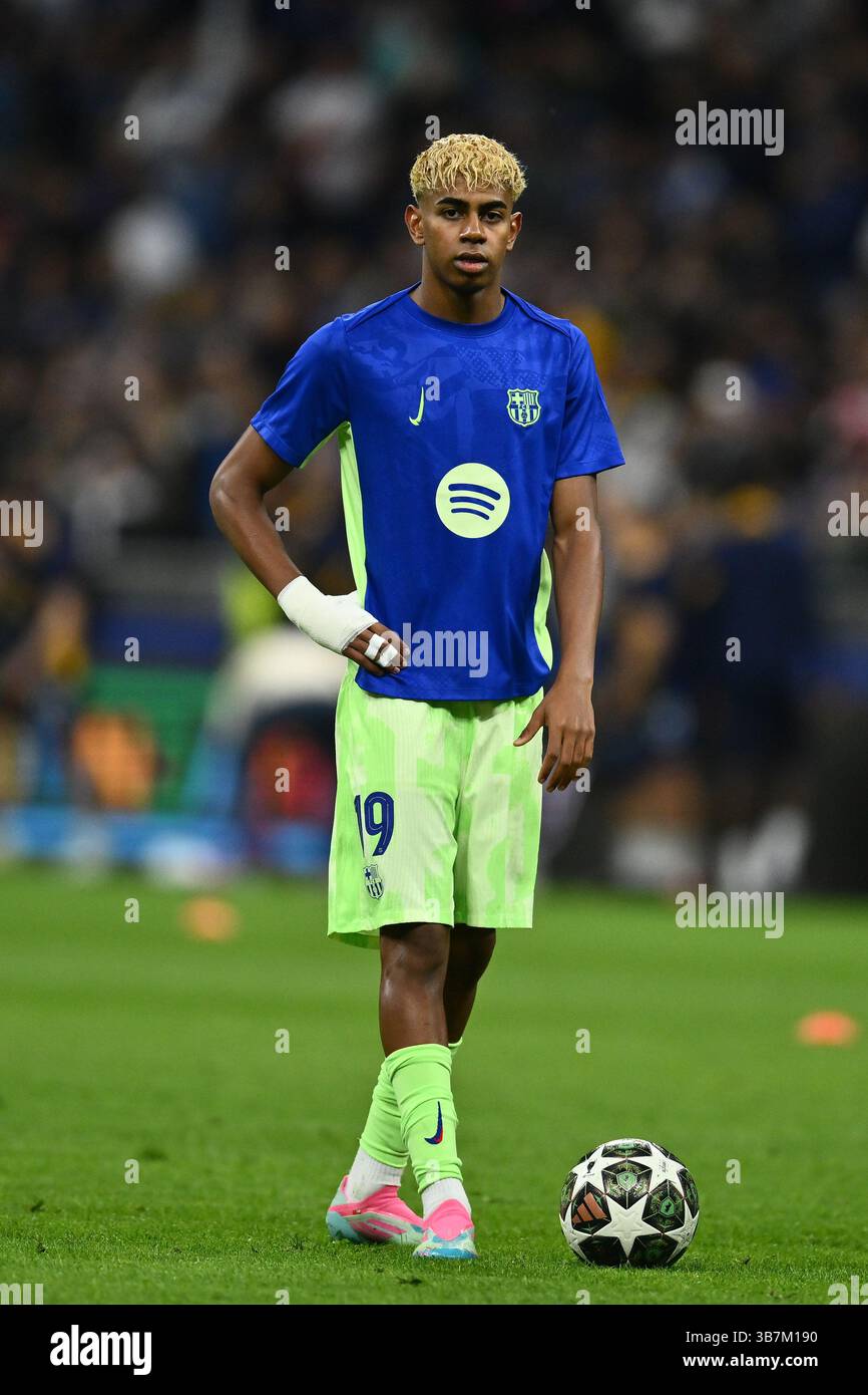 Lamine Yamal of F.C. Barcelona participates in the UEFA Champions ...