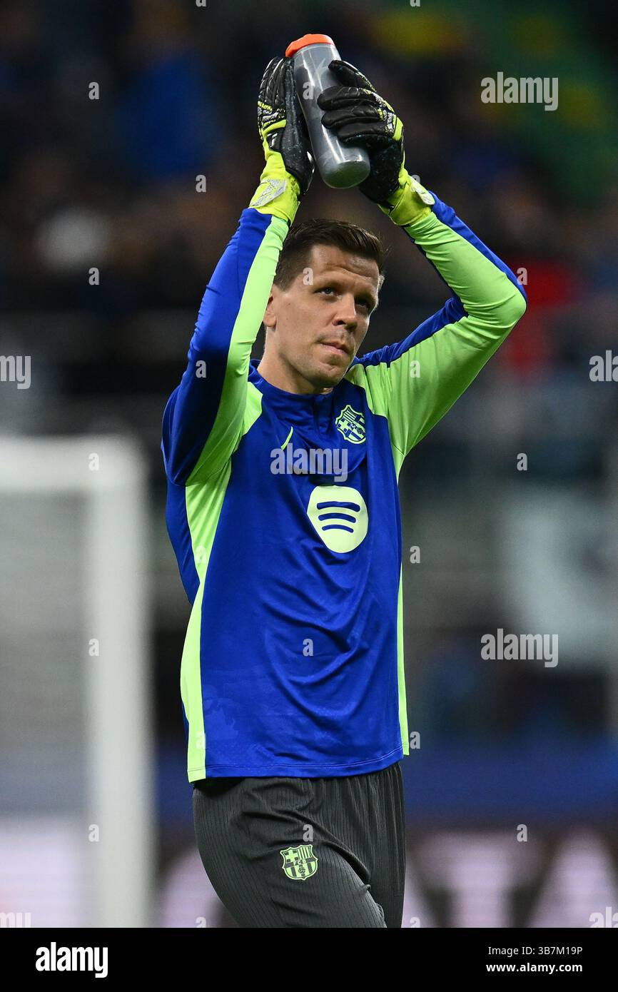 Wojciech Szczęsny of F.C. Barcelona participates in the UEFA Champions ...