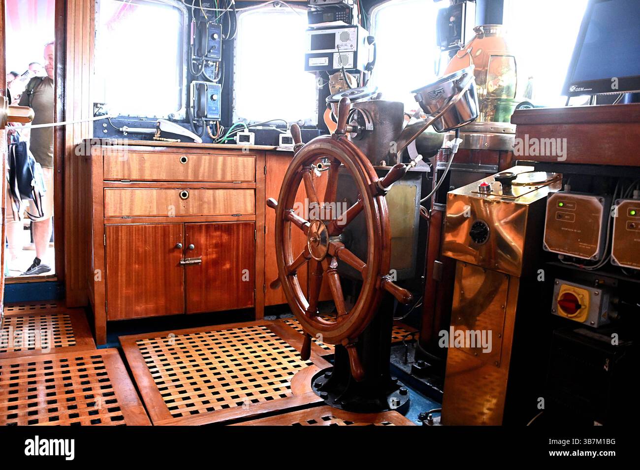 News - Amerigo Vespucci Tour 2025 Inside Amerigo Vespucci,helm room ...