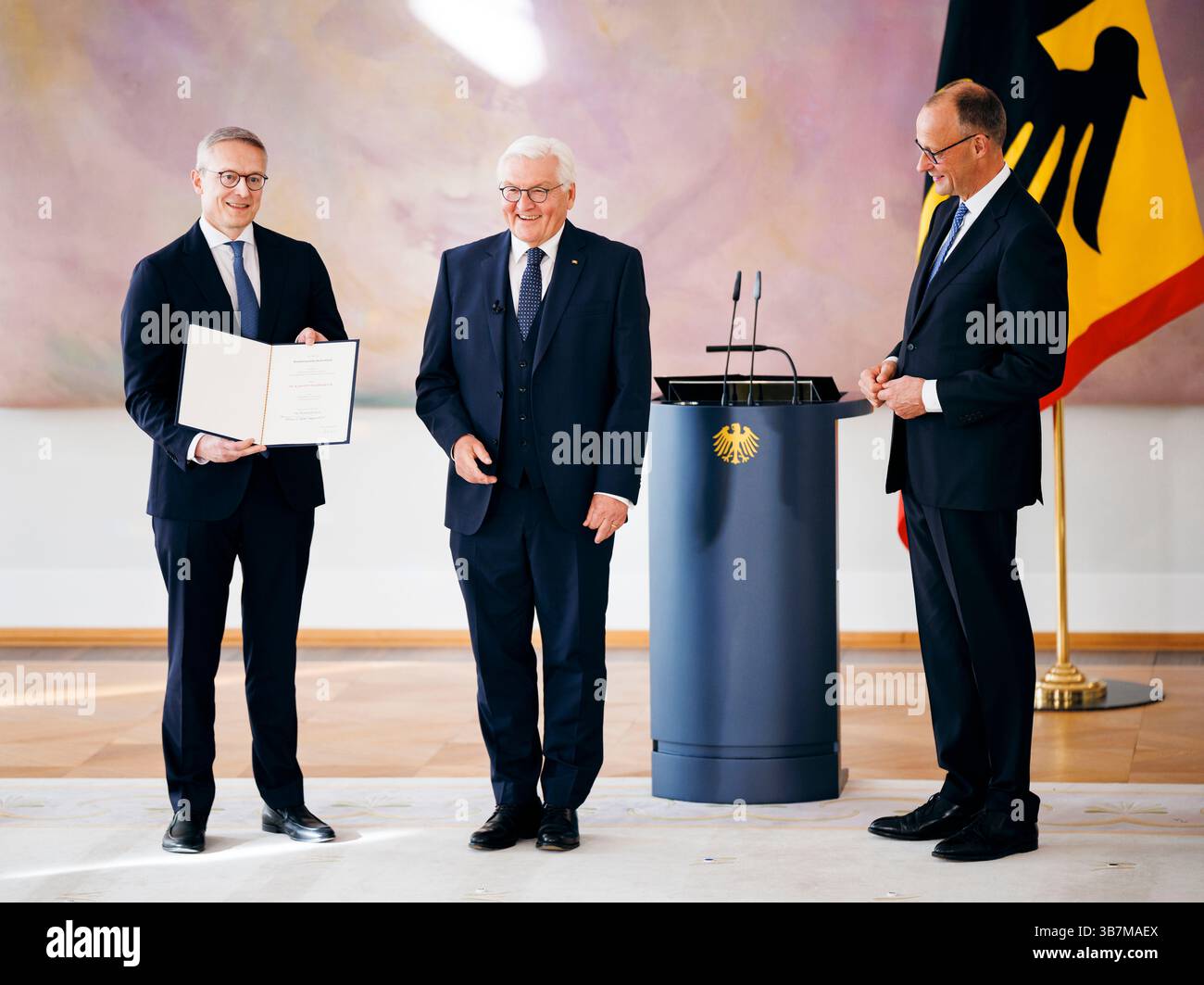 Berlin, Deutschland. 06th May, 2025. Federal President Frank-Walter ...