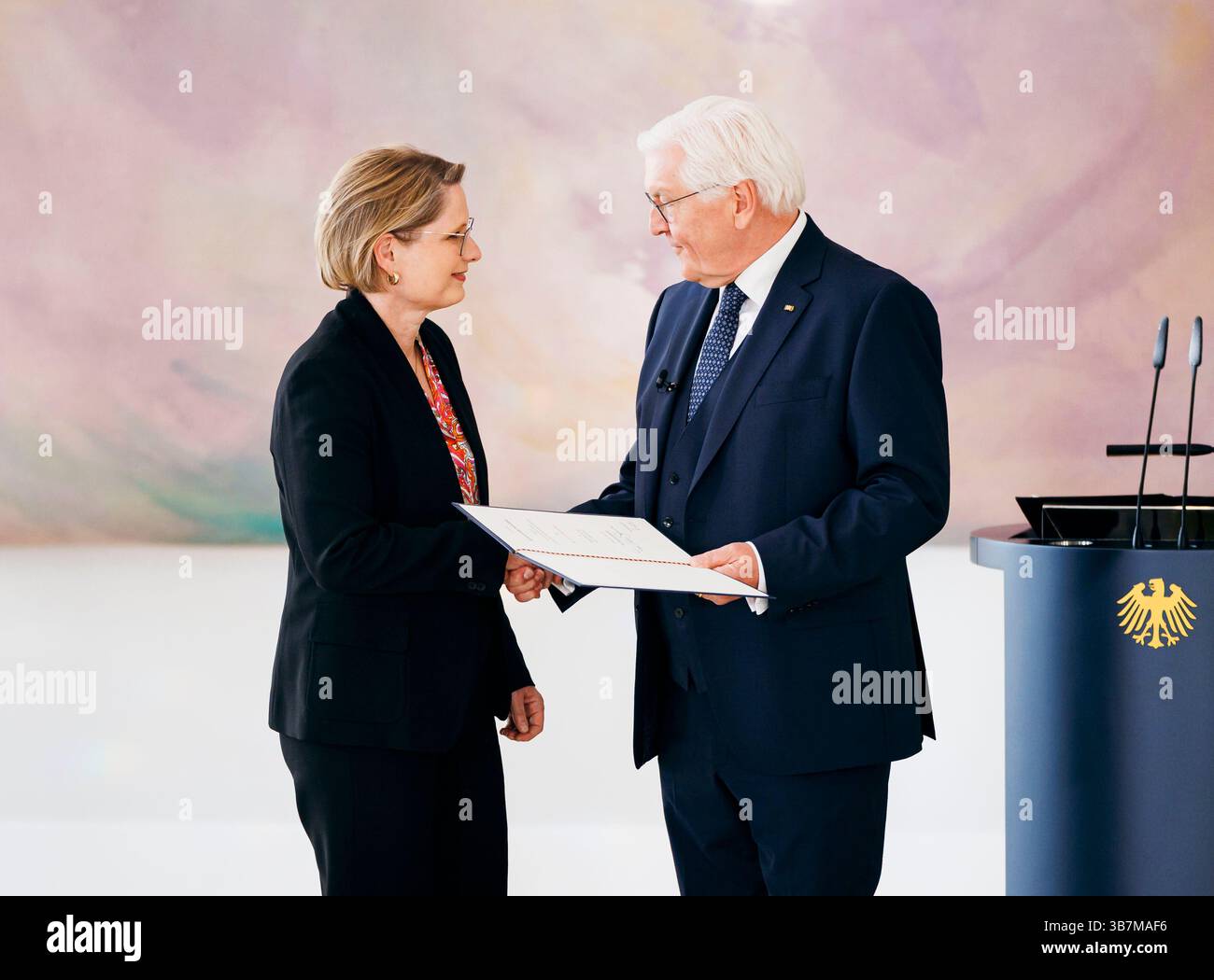 Berlin, Deutschland. 06th May, 2025. Federal President Frank-Walter ...