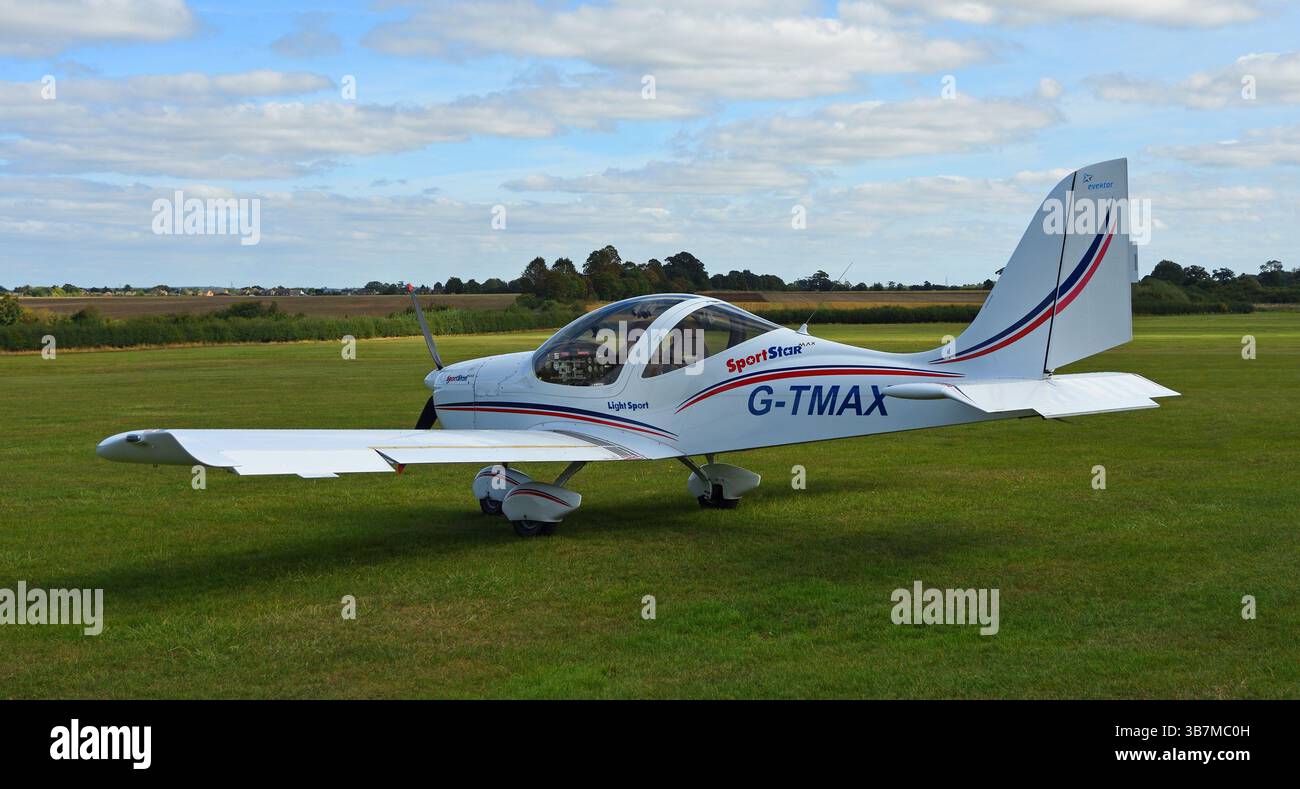 Evektor EV-97 Sportstar Max, G-TMAX aircraft on airfield Stock Photo ...