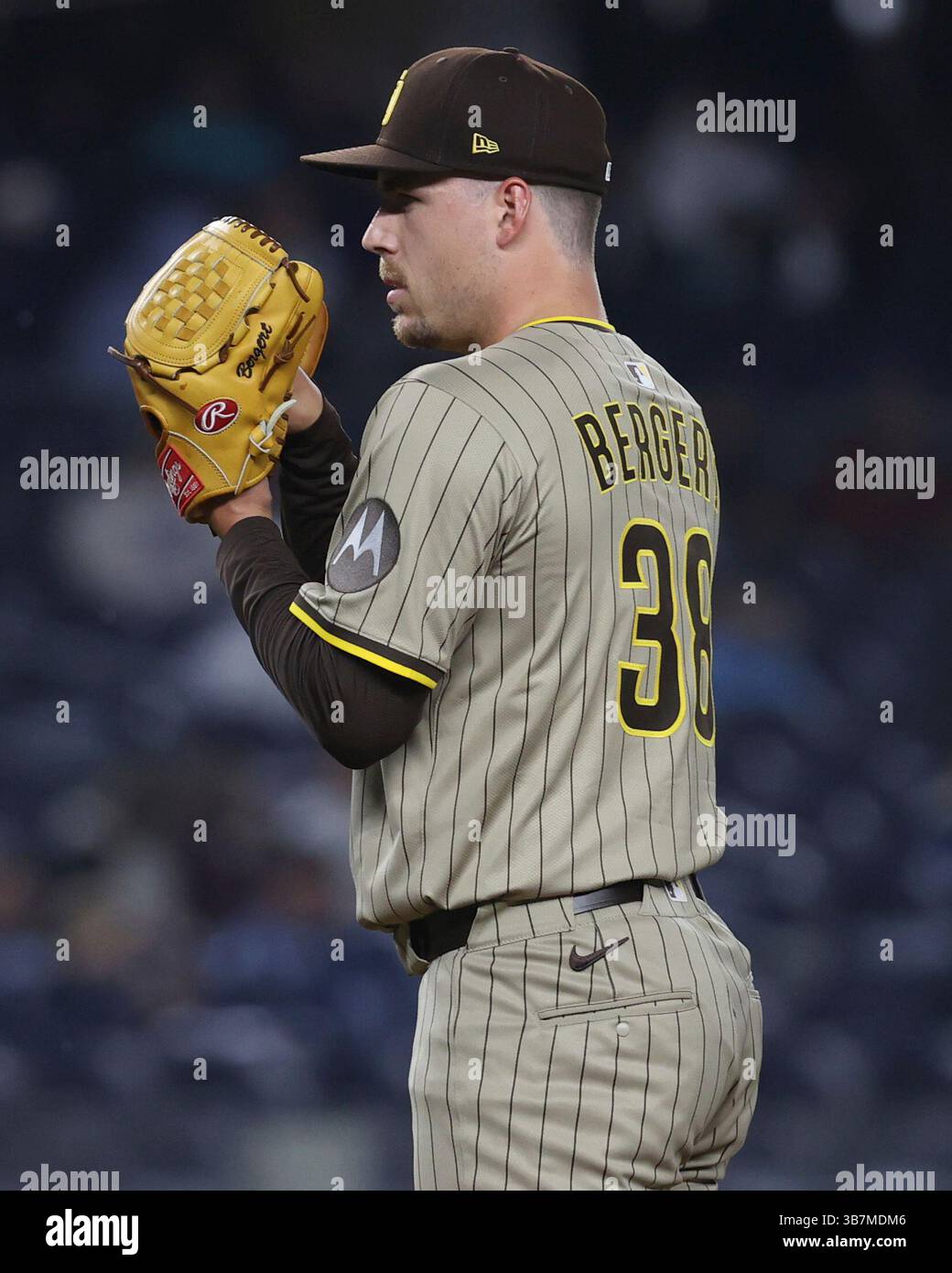 San Diego Padres' Ryan Bergert prepares to pitch during the seventh ...