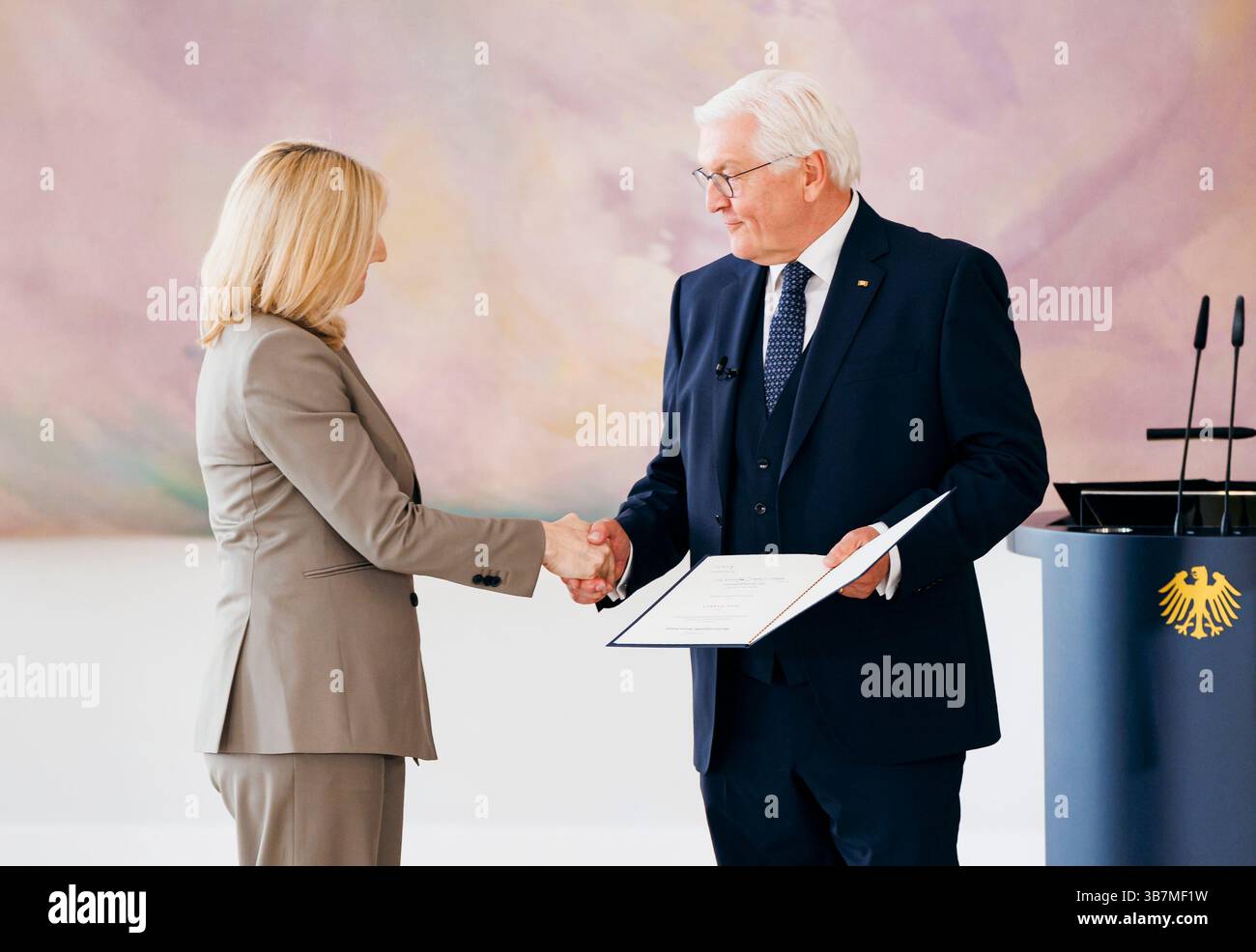 Berlin, Deutschland. 06th May, 2025. Federal President Frank-Walter ...