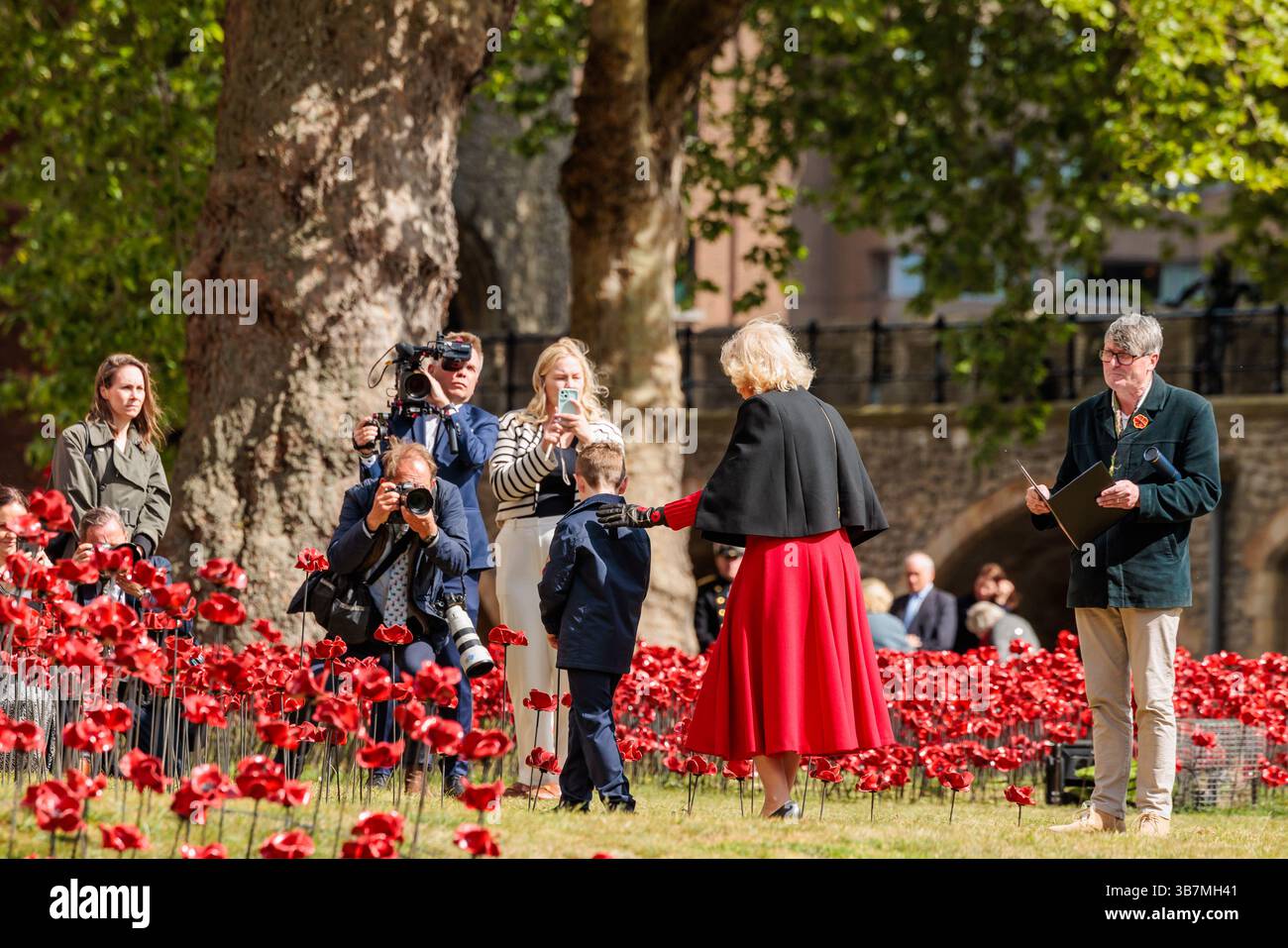 Tower of London, London, UK. 6th May 2025. To mark the 80th anniversary ...