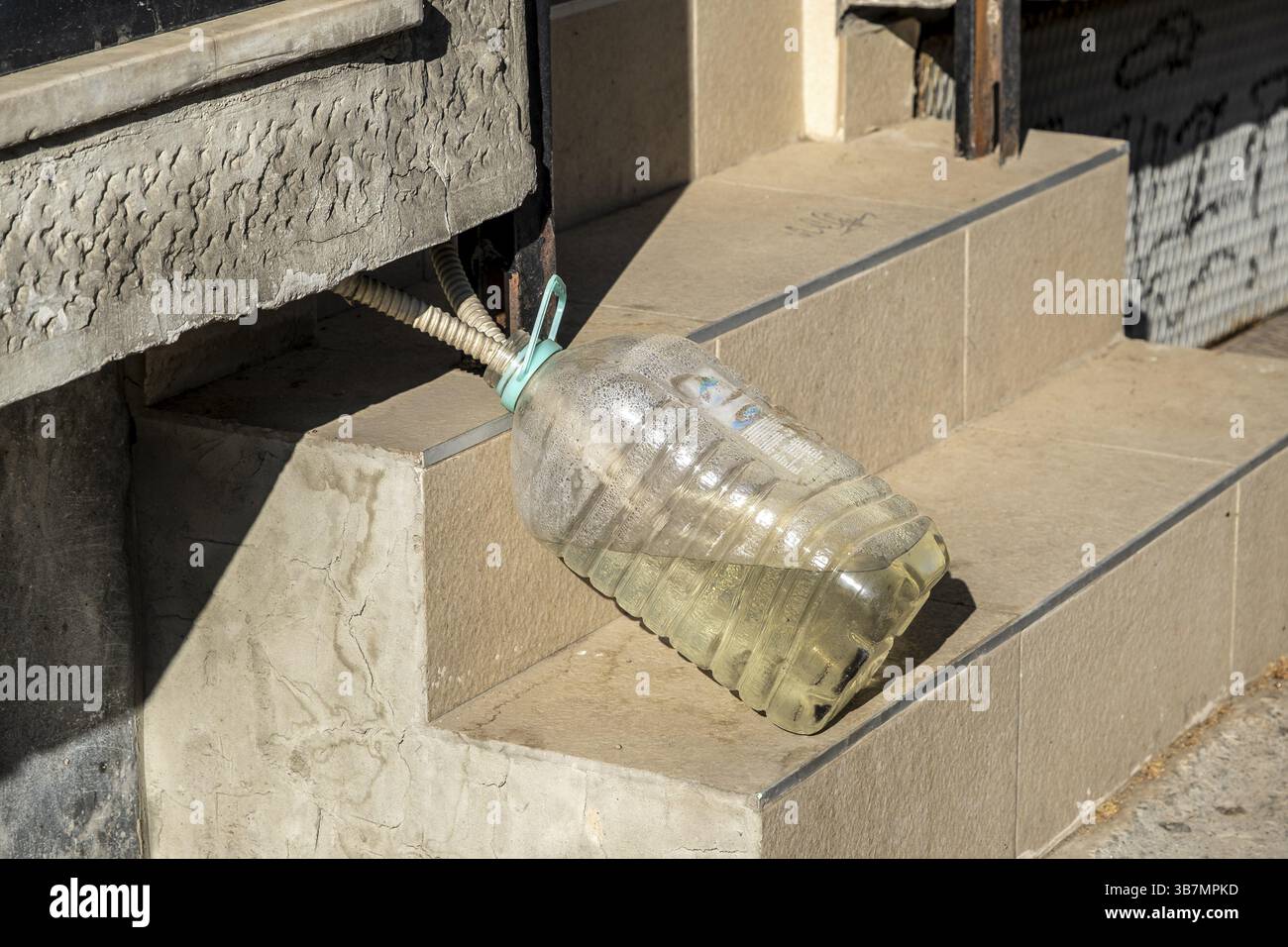 Improvised plastics hi-res stock photography and images - Alamy