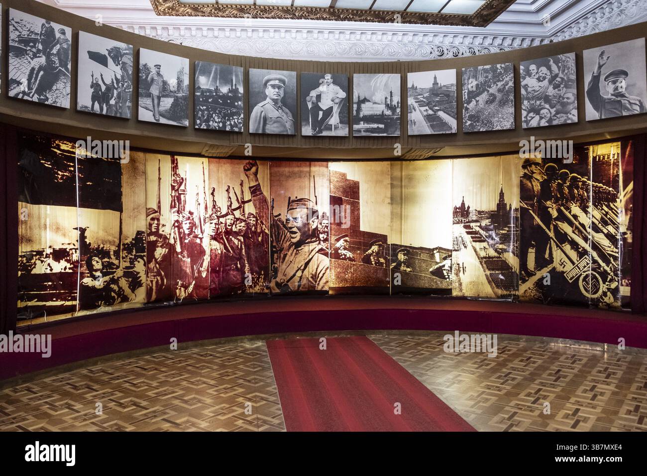 Photos of Stalin and soldiers in the museum in Gori Stock Photo - Alamy