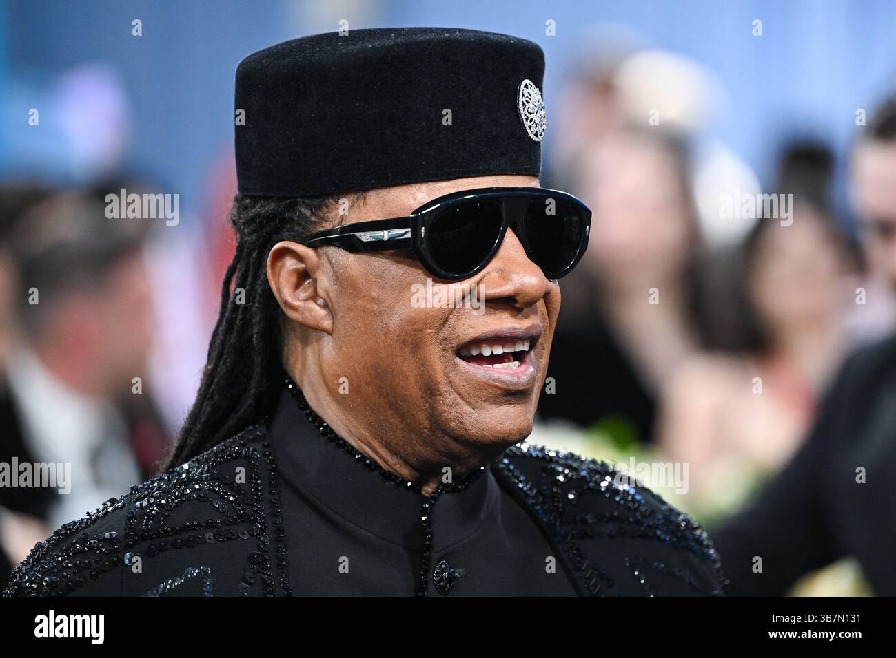 New York, USA. 05th May, 2025. Stevie Wonder walking on the red carpet ...