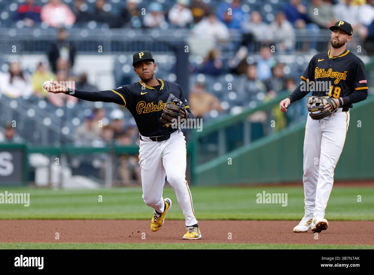 PITTSBURGH, PA - MAY 03: Pittsburgh Pirates third baseman Ke'Bryan ...