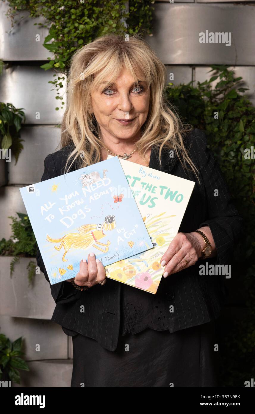 EDITORIAL USE ONLY Helen Lederer attends the Oscar???s Book Prize, at ...