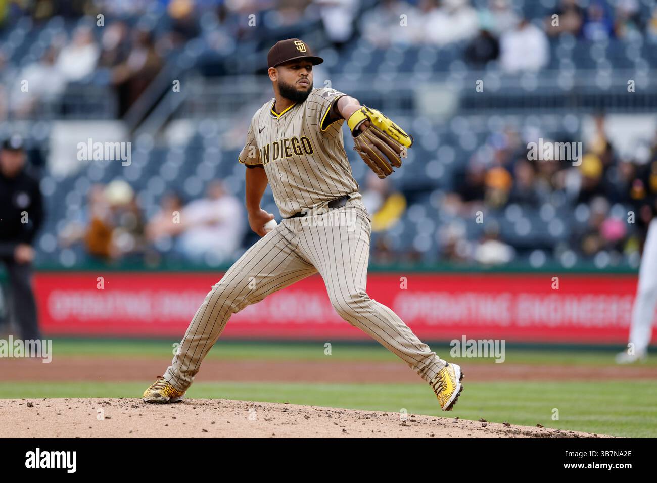 PITTSBURGH, PA - MAY 03: San Diego Padres pitcher Randy Vásquez (98 ...