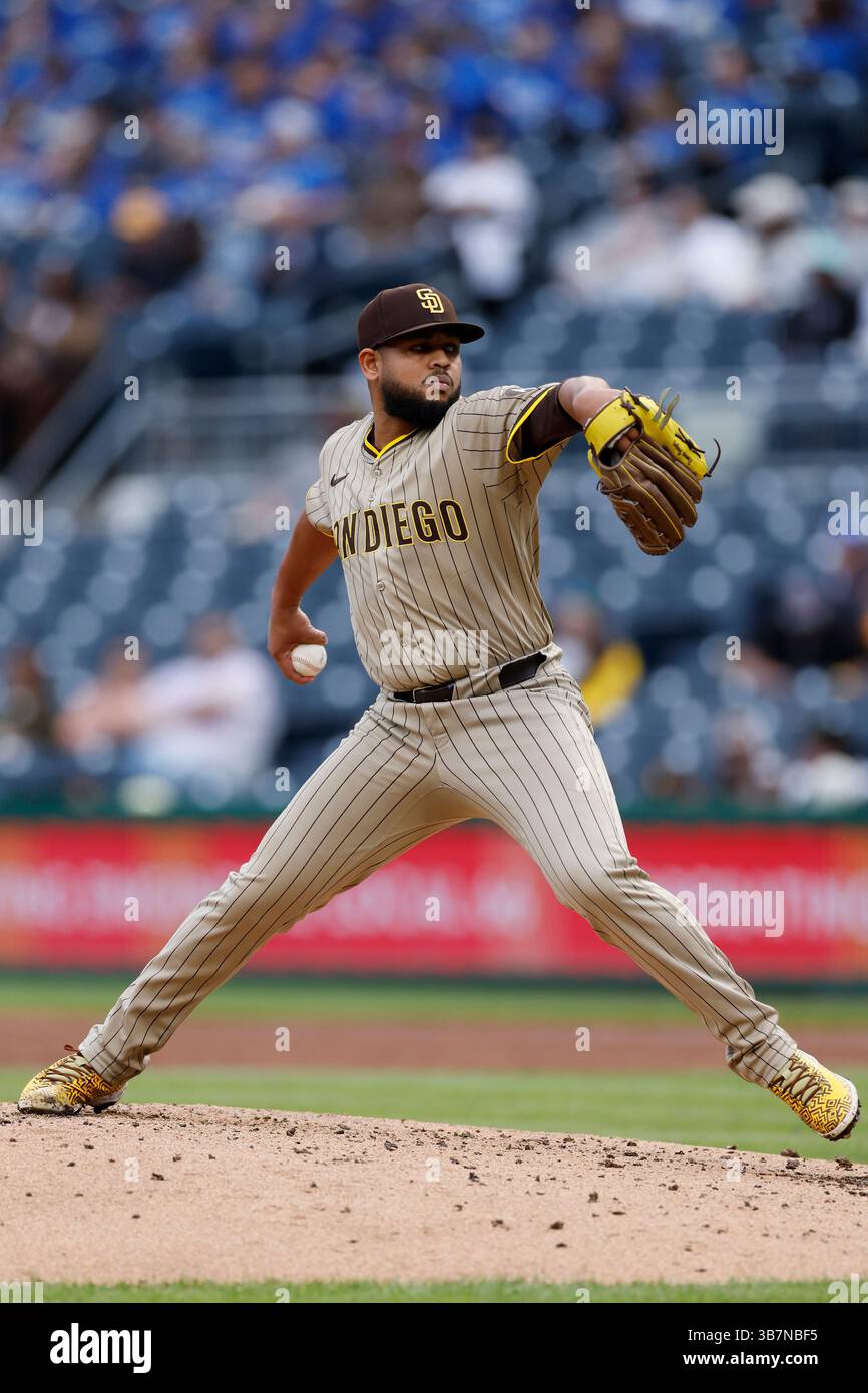PITTSBURGH, PA - MAY 03: San Diego Padres pitcher Randy Vásquez (98 ...