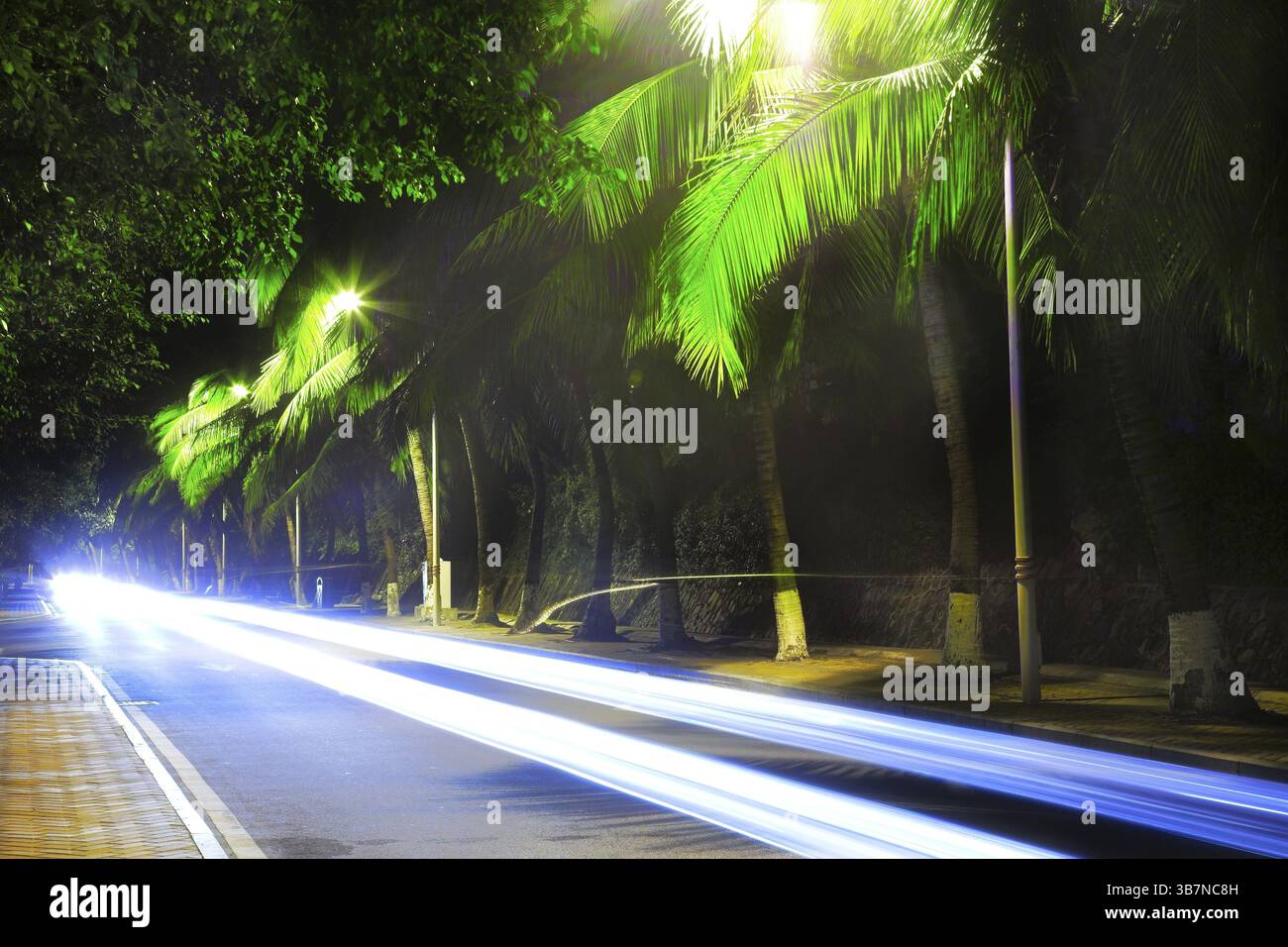 Long exposure night photograph hi-res stock photography and images - Alamy