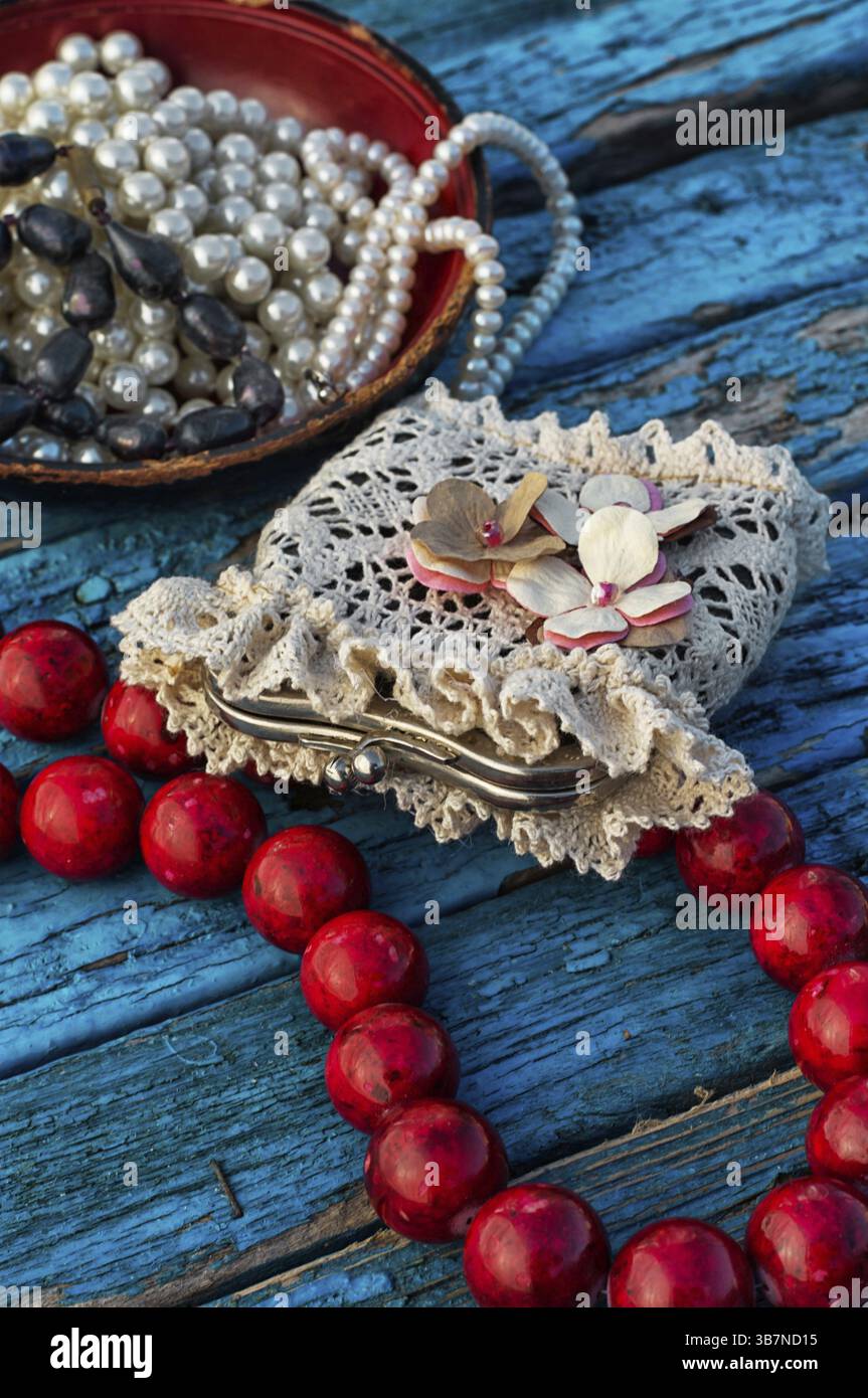 Coral leaves hi-res stock photography and images - Alamy