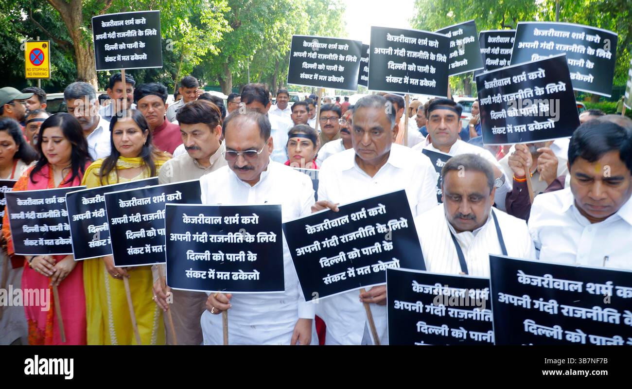 NEW DELHI, INDIA - MAY 6: Delhi BJP president Virendra Sachdeva and ...