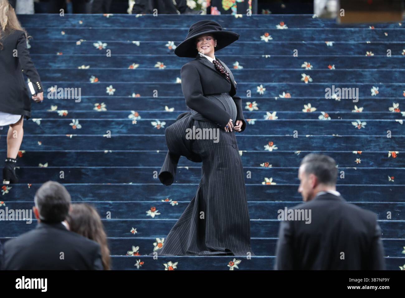 NEW YORK, NEW YORK - MAY 05: The 2025 Met Gala, held at the ...