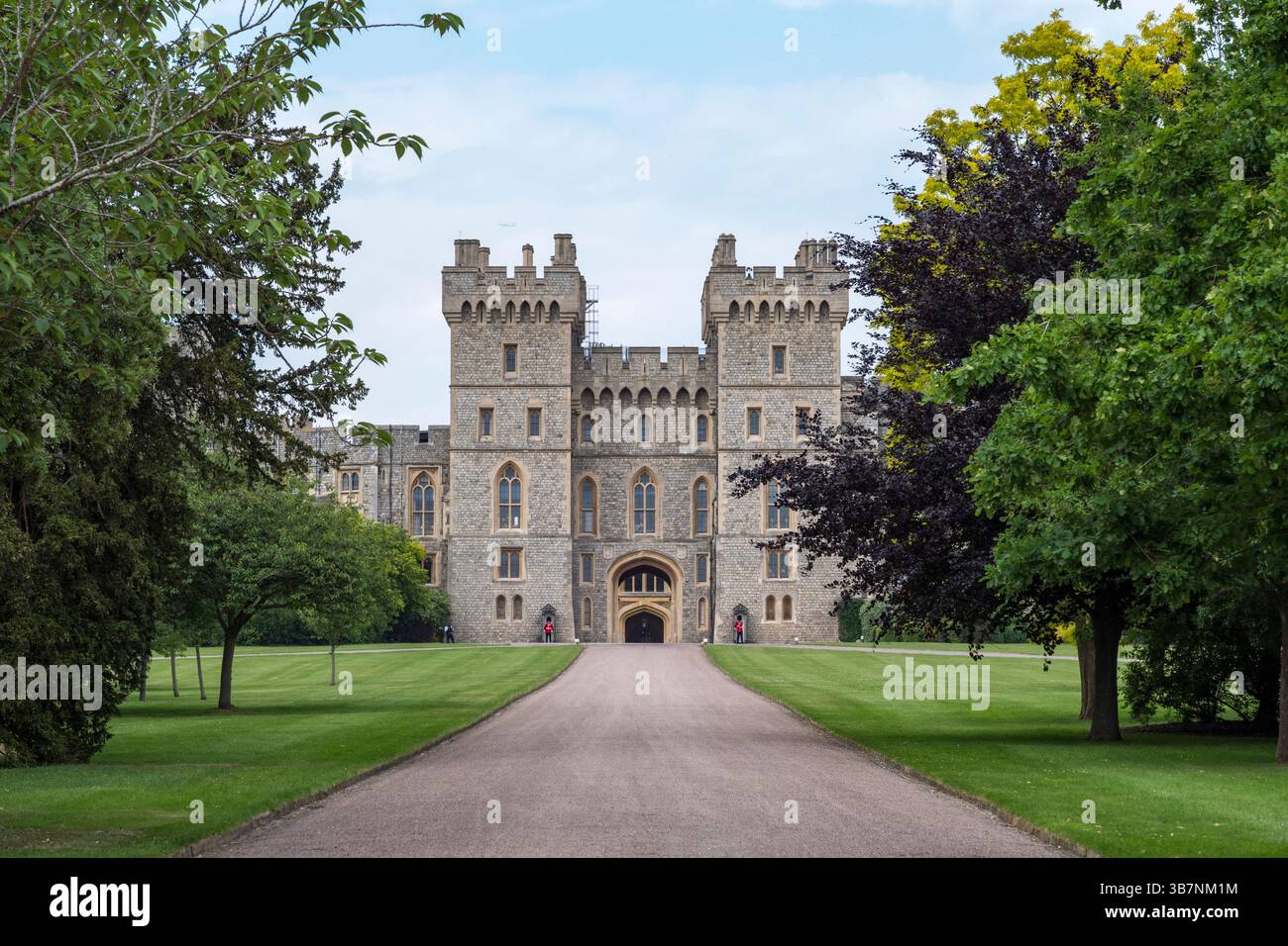 View from the Long Walk of the George IV Gateway entrance to Windsor ...
