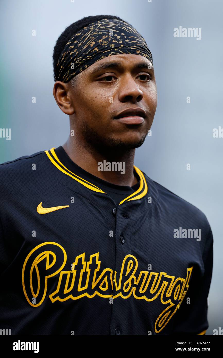 PITTSBURGH, PA - MAY 03: Pittsburgh Pirates third baseman Ke'Bryan ...