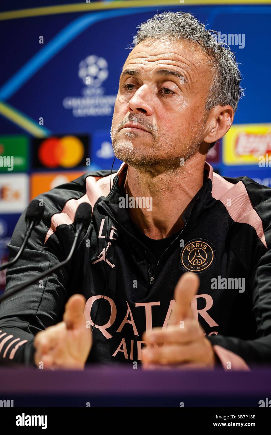 Poissy, France. 06th May, 2025. Luis ENRIQUE of PSG during the Press ...