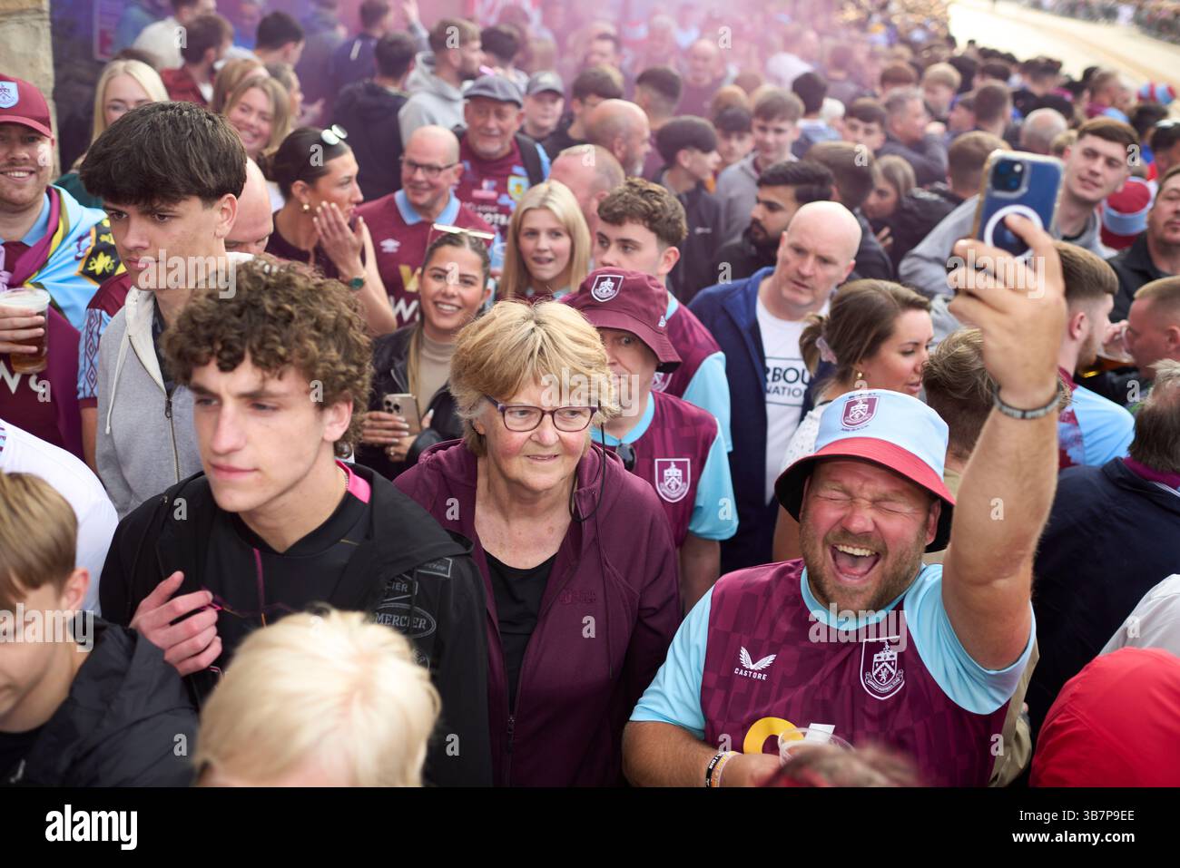 Burnley, Lancashire, UK. 6th May 2025. Thousands of fans turned out to ...