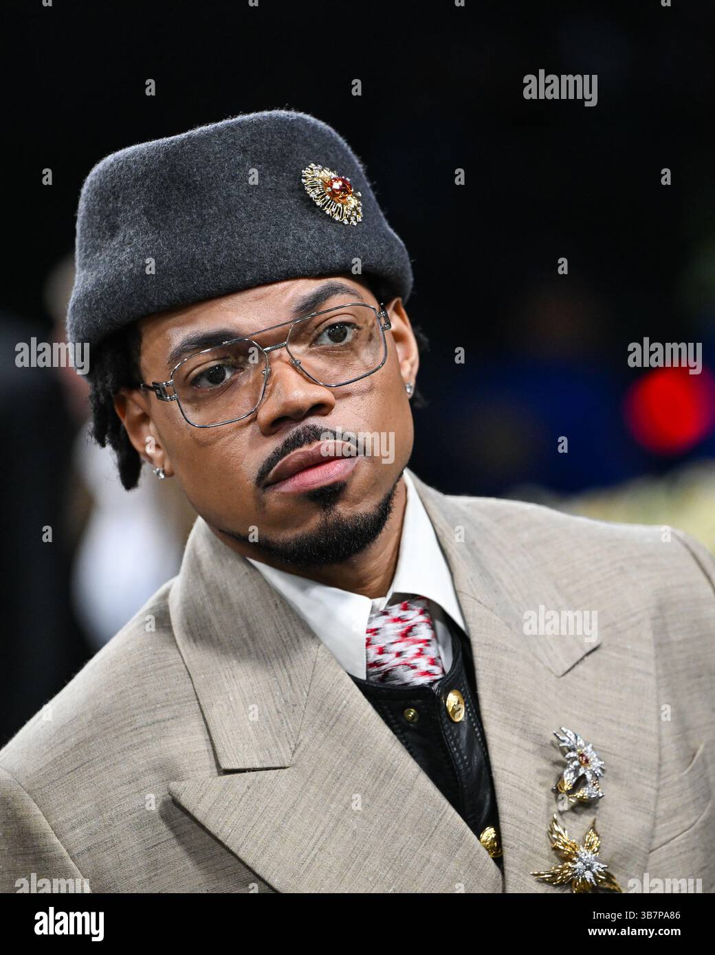 Chance The Rapper walking on the red carpet at the 2025 Metropolitan ...
