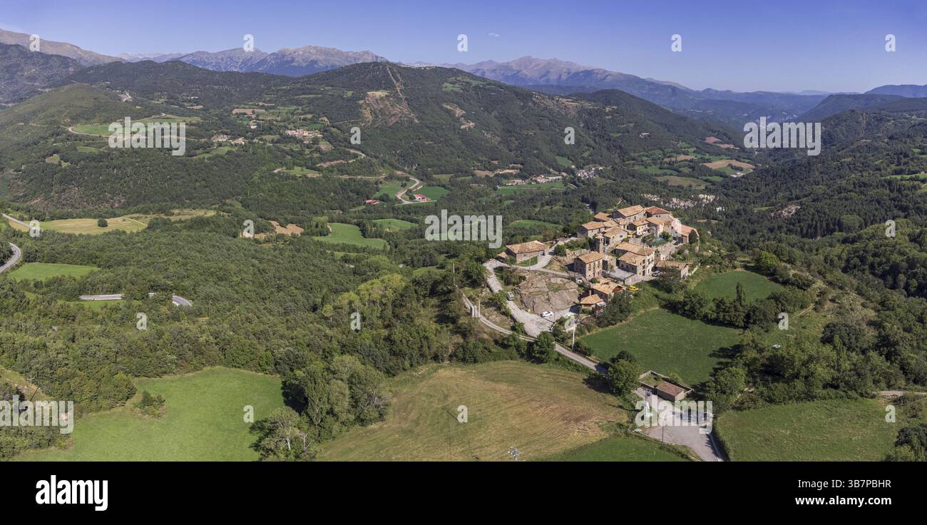 Aerial photograph of province of huesca hi-res stock photography and ...