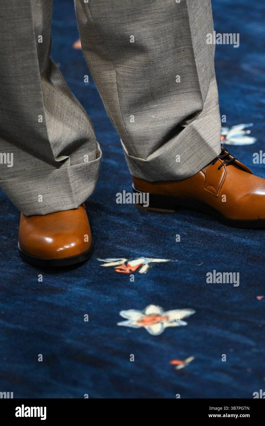 New York, USA. 05th May, 2025. Chance The Rapper walking on the red ...