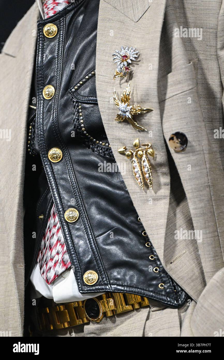 New York, USA. 05th May, 2025. Chance The Rapper walking on the red ...