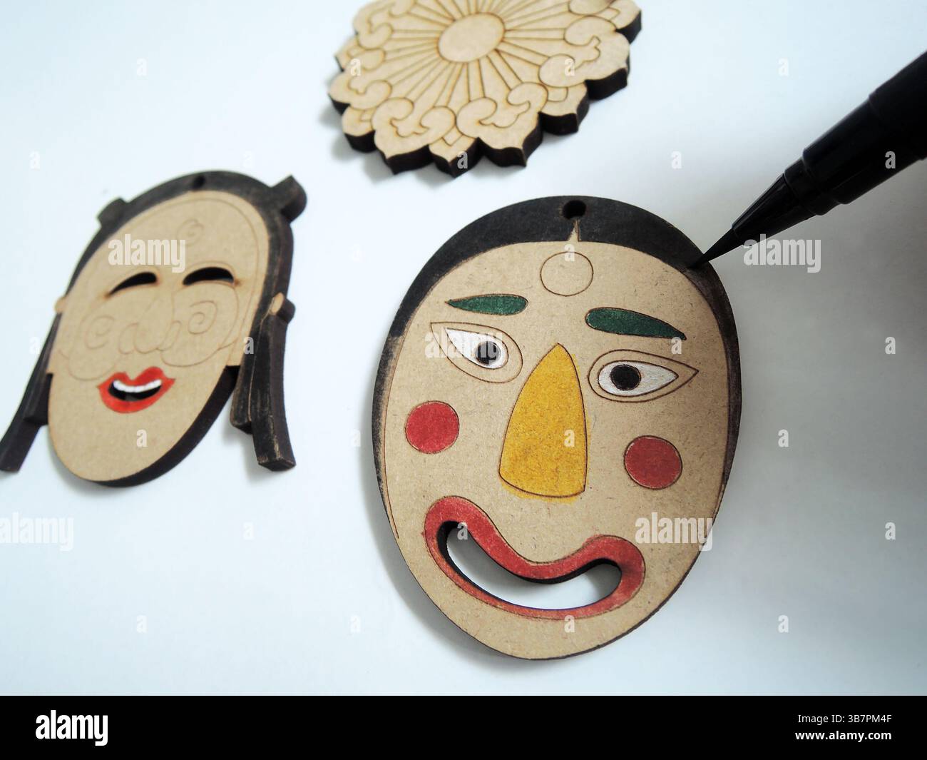 Traditional Korean Hahoetal mask making handicrafts Stock Photo - Alamy