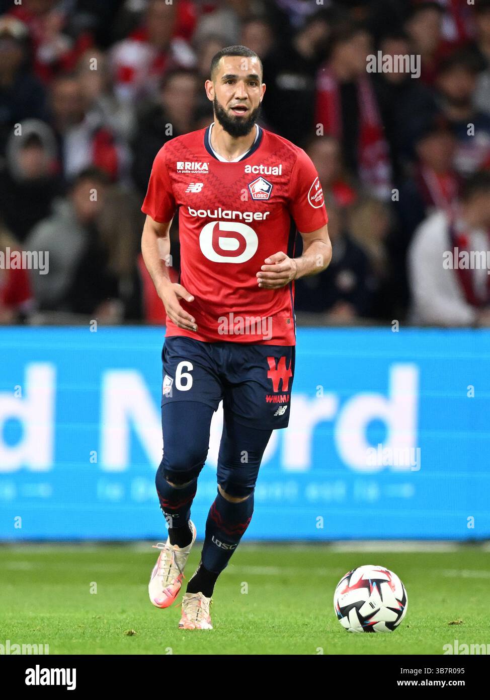 LILLE - Nabil Bentaleb of Lille OSC during the French Ligue 1 match ...