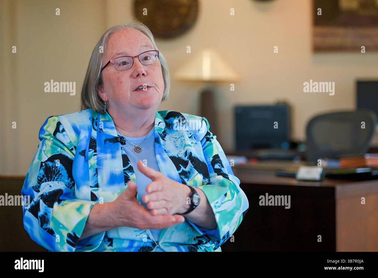 Laura howard hi-res stock photography and images - Alamy